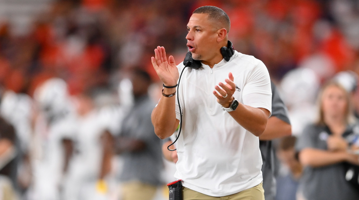 MAC Football 2025 Predictions - Athlon Sports