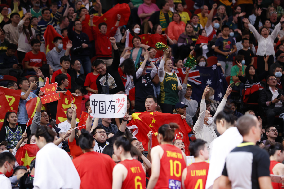 7-Foot-3 Chinese Women’s Basketball Star Finally Breaks Silence on WNBA ...