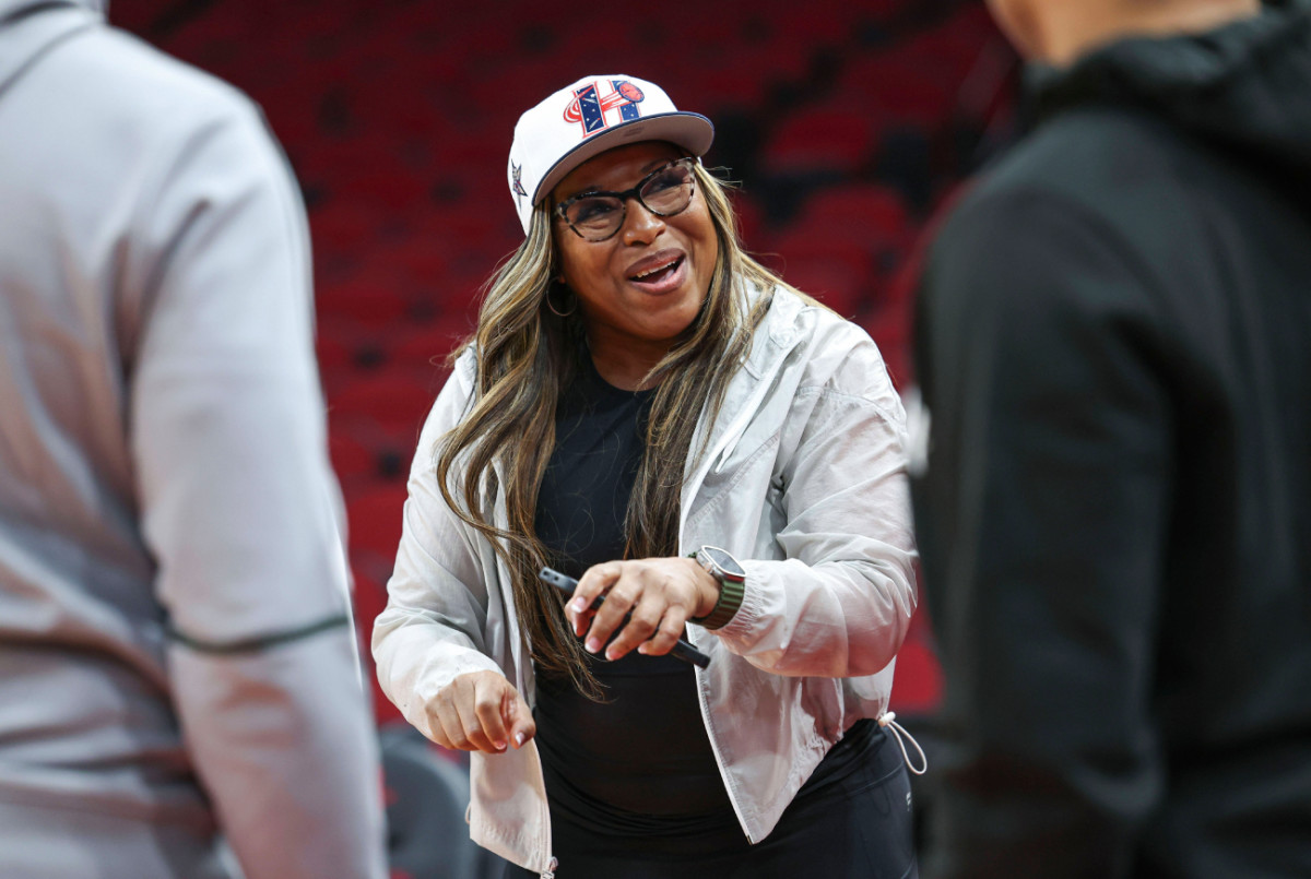 Cynthia Cooper Made Her Thoughts on Caitlin Clark's Historic Triple ...