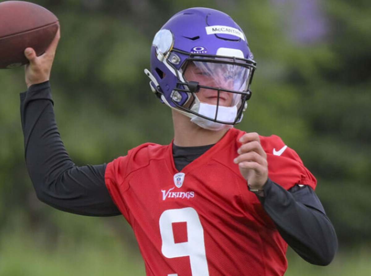 NFL Insider Reveals J.J. McCarthy's Interesting Offseason Training Details - Athlon Sports