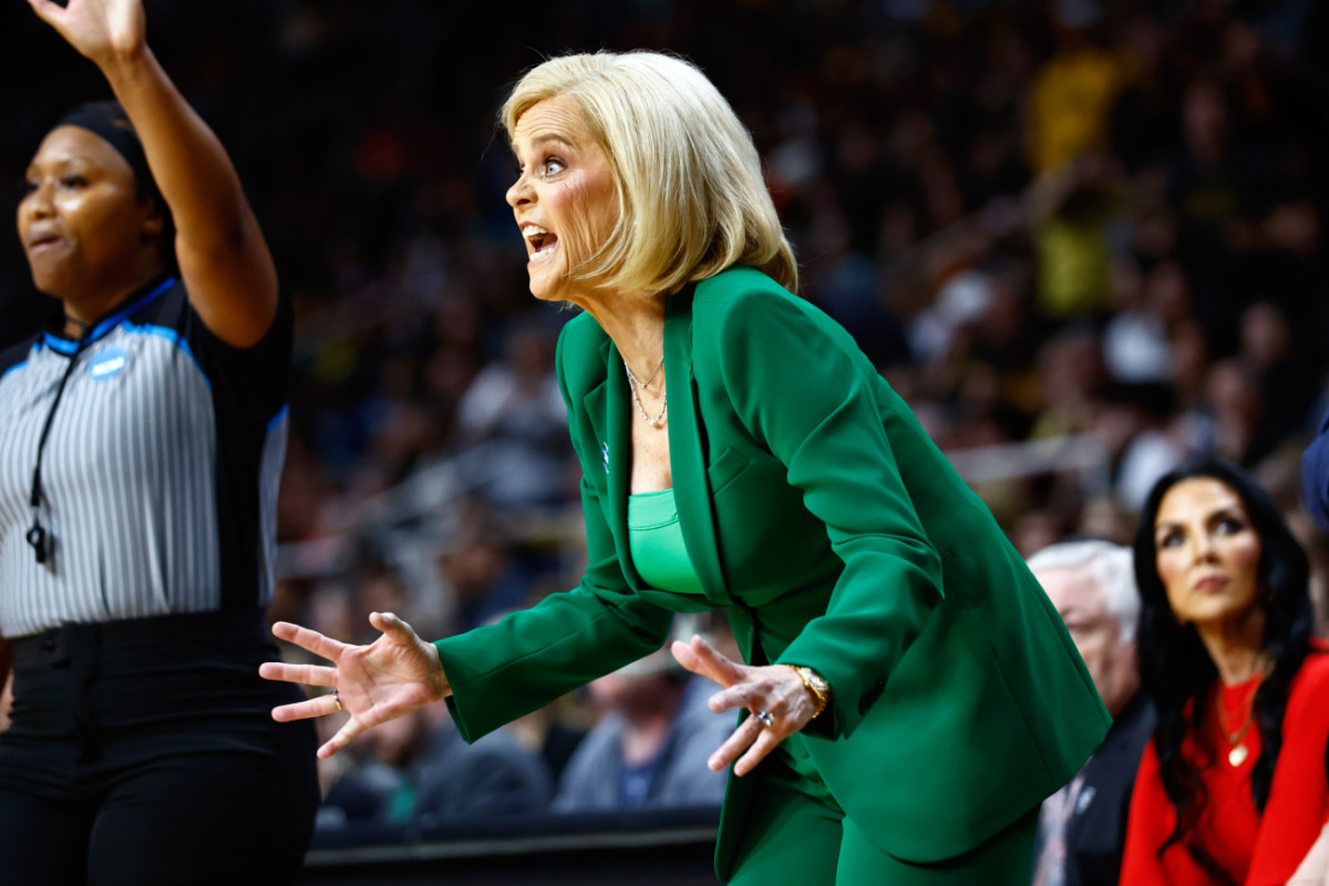LSU’s Kim Mulkey Makes Huge Decision Right Before NCAA Tournament - Athlon Sports