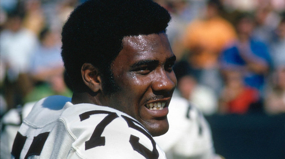 Mean Joe Greene Talks Super Bowl, Steel Curtain and Coca-Cola - Athlon ...