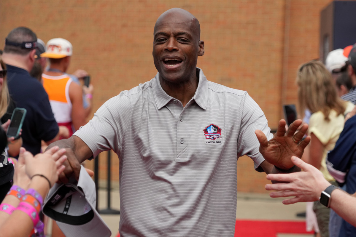 Deion Sanders Names ‘Fastest Man Ever in the NFL’ - Athlon Sports