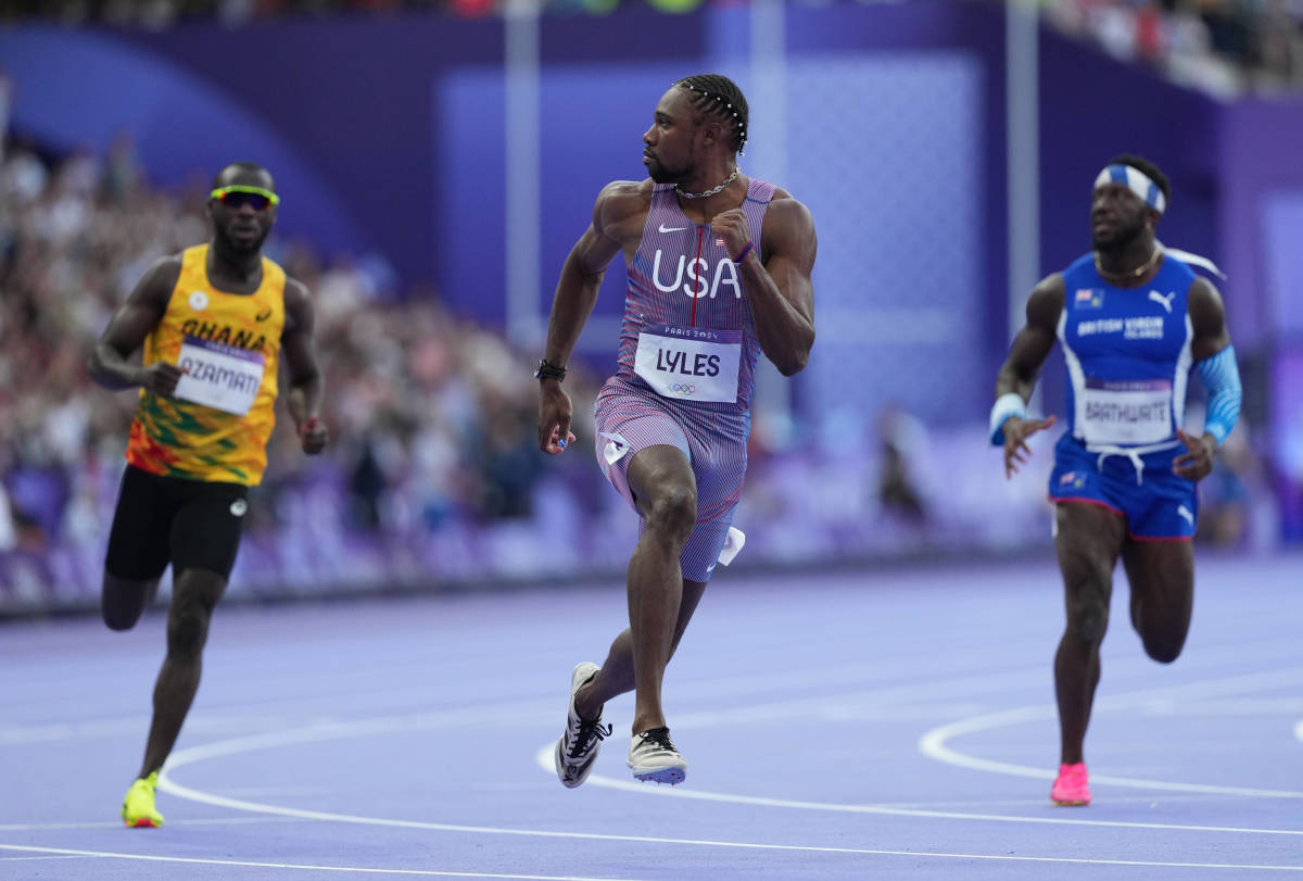 U.S. Sprinter Noah Lyles Loses Race After Staring Down Opponent At ...