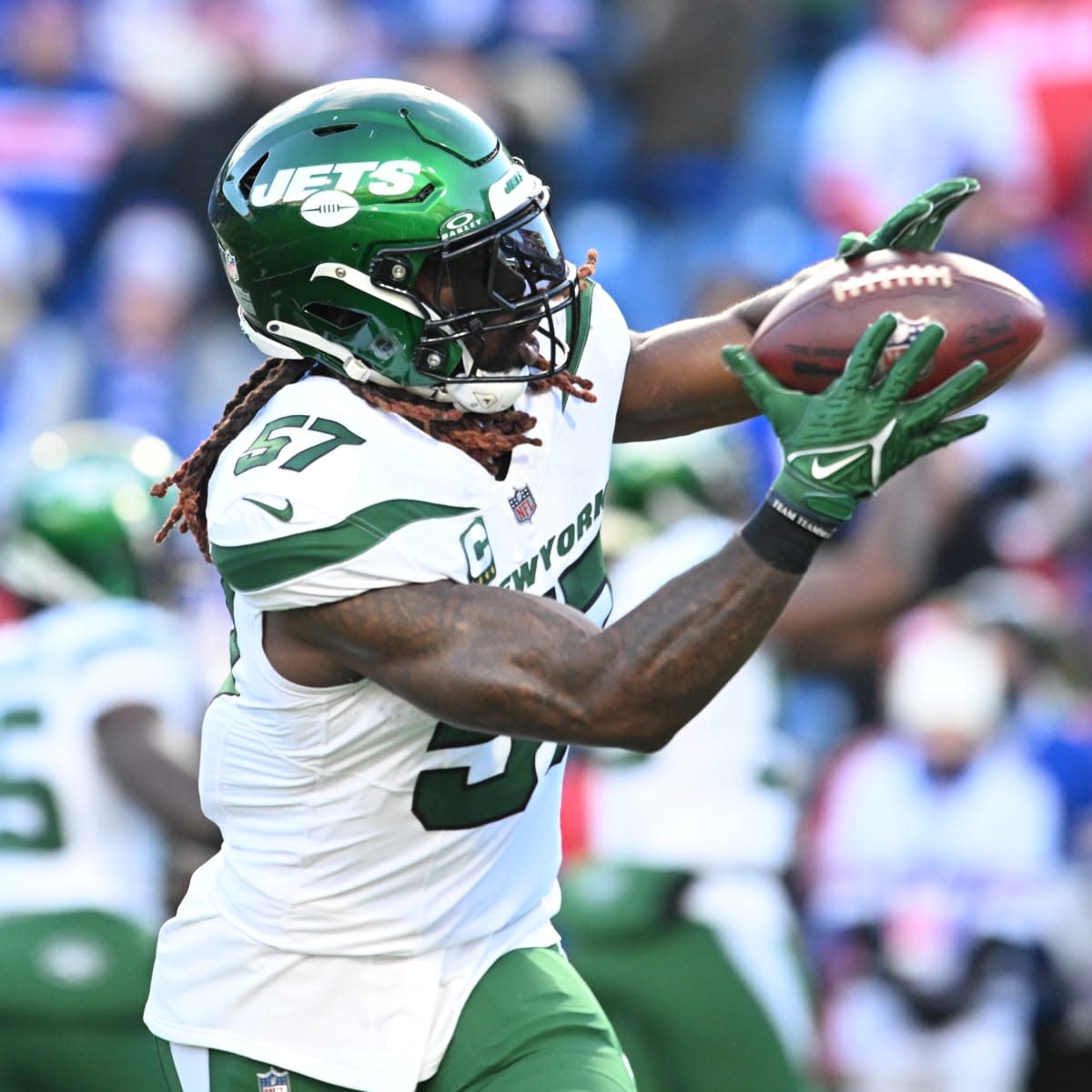 Inside New York Jets Future Offseason Hurdle With Defensive Captain ...