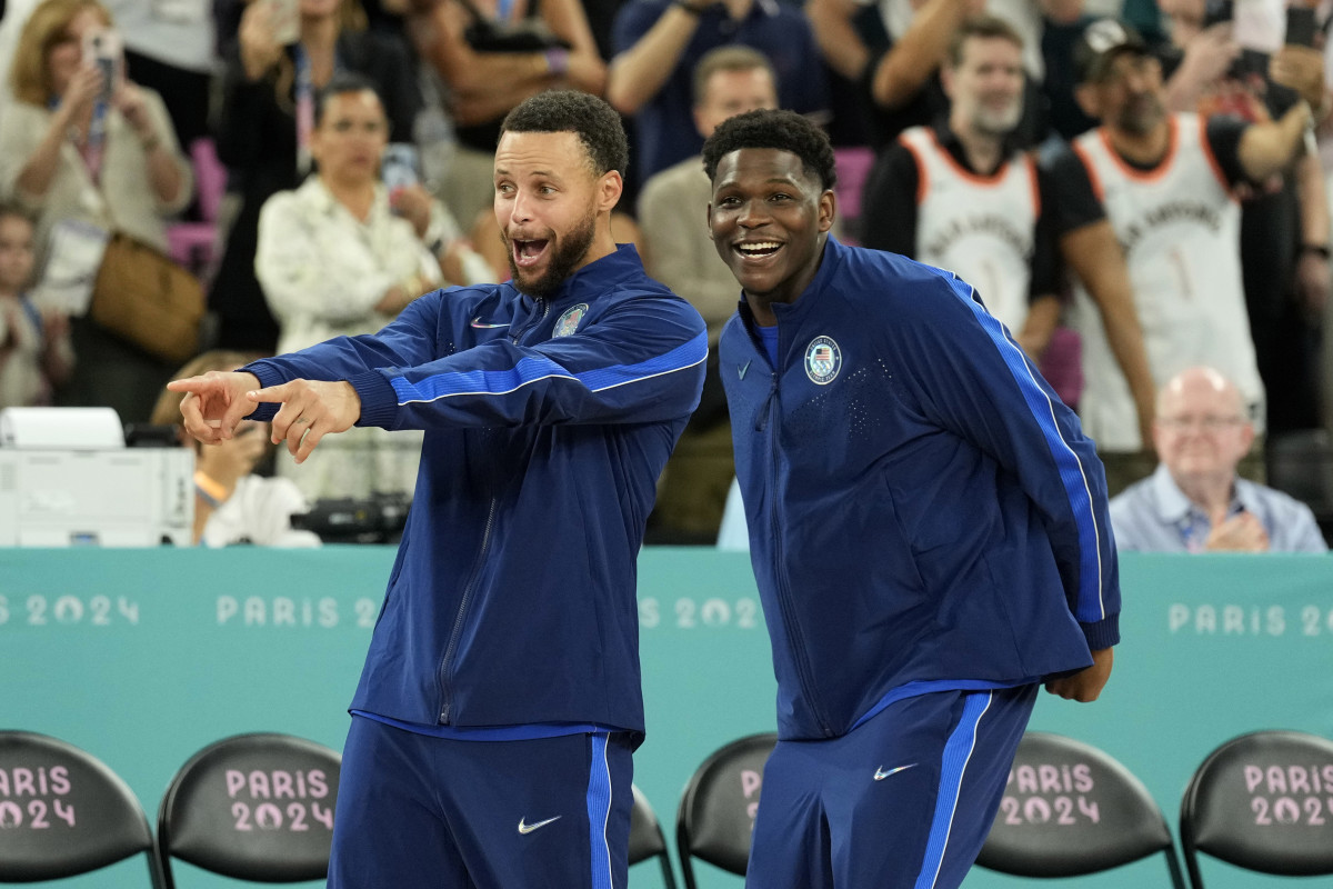 Anthony Edwards' One-Word Message to Steph Curry After Gold Medal Game Against France - Athlon ...