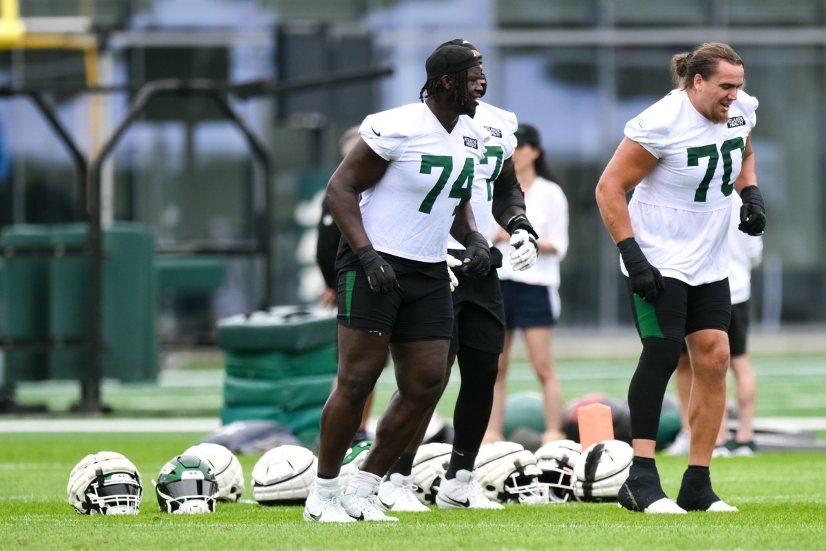 New York Jets Rookie Olu Fashanu Switches Positions, Shines in Right Tackle Debut - Athlon Sports