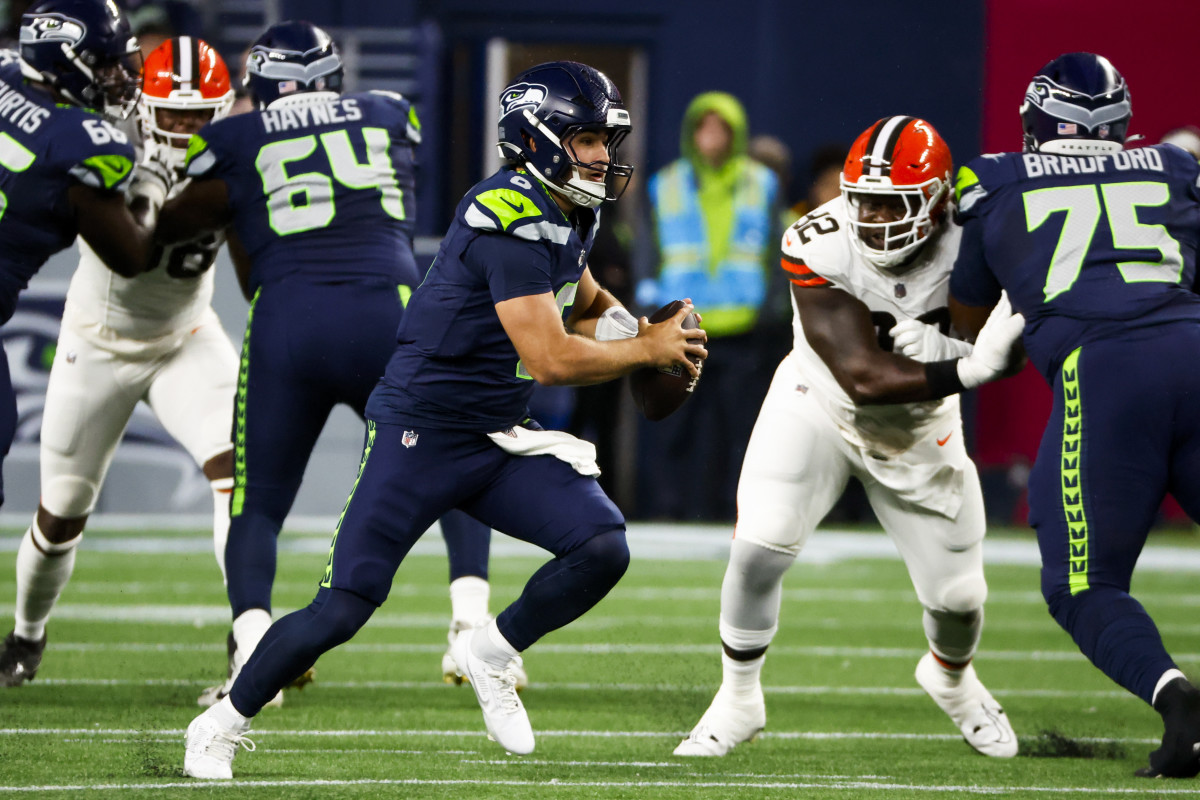 Cleveland Browns Fall 37-33 to Seattle Seahawks in High Scoring ...