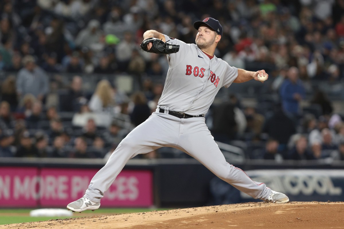 45-Year-Old MLB Veteran Signs With Record 14th Team - Athlon Sports