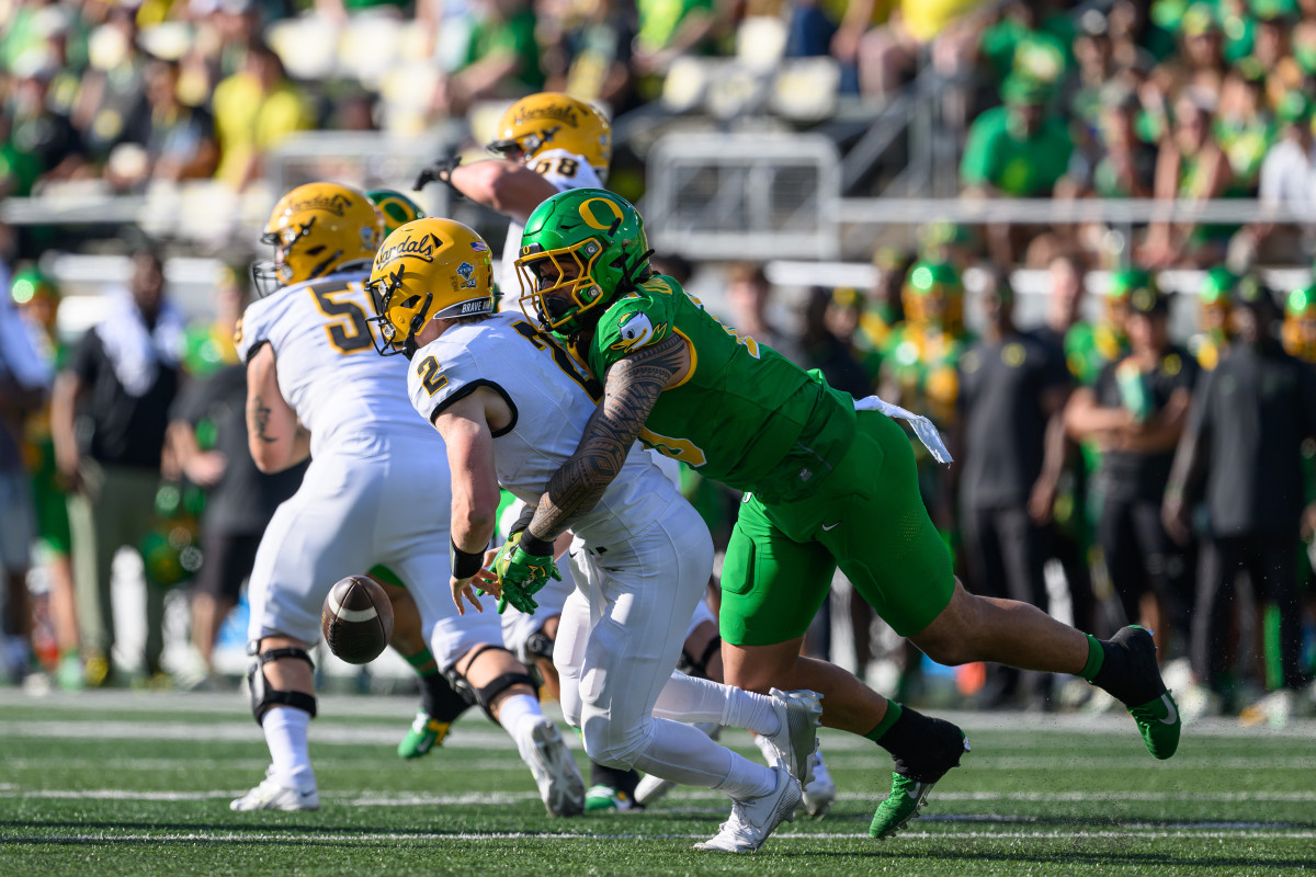 To Get the Most Out of This Oregon Team, Dan Lanning May Need to Modify ...