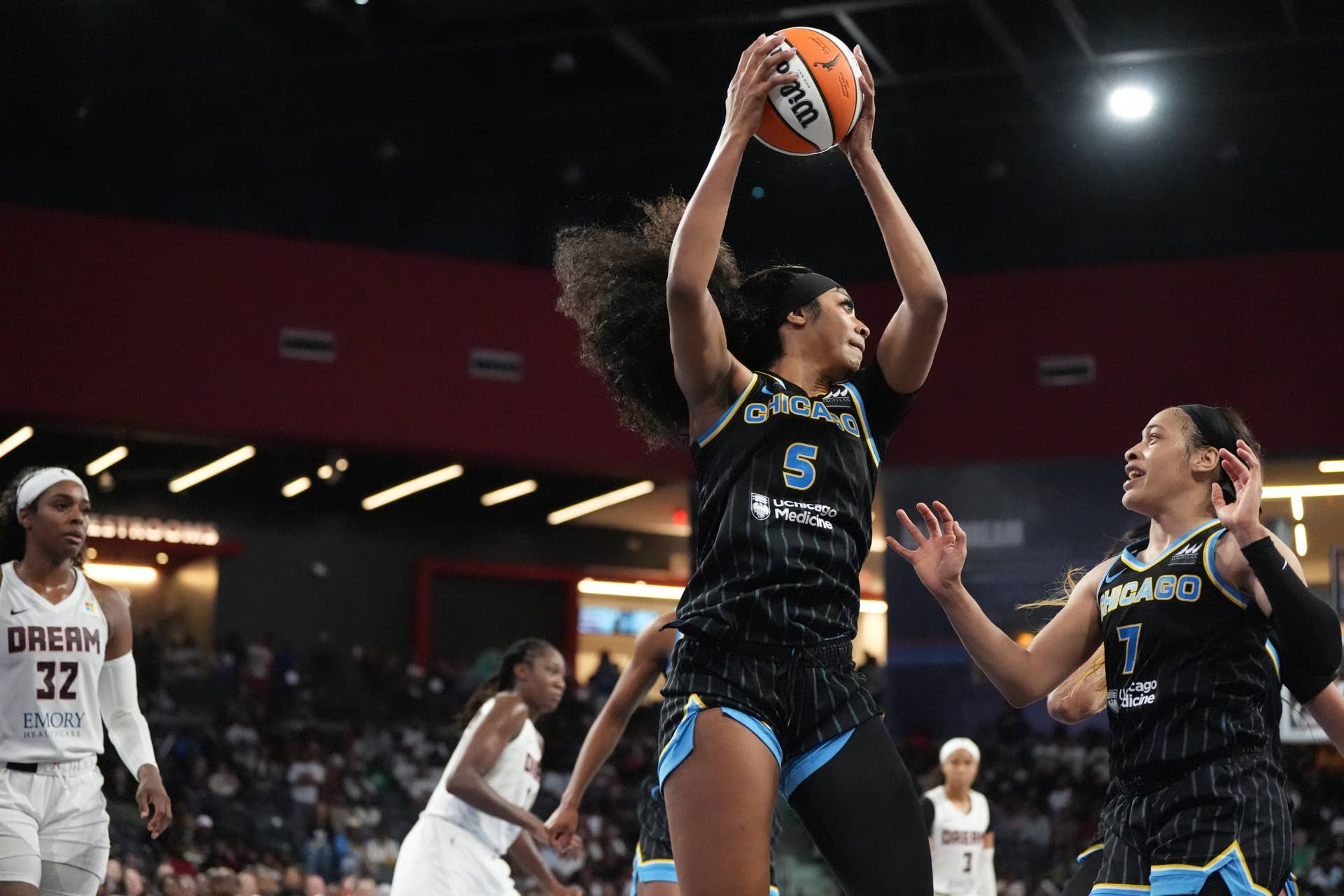 Angel Reese’s Rookie Season in WNBA Was Brilliant, Sensational - Athlon ...