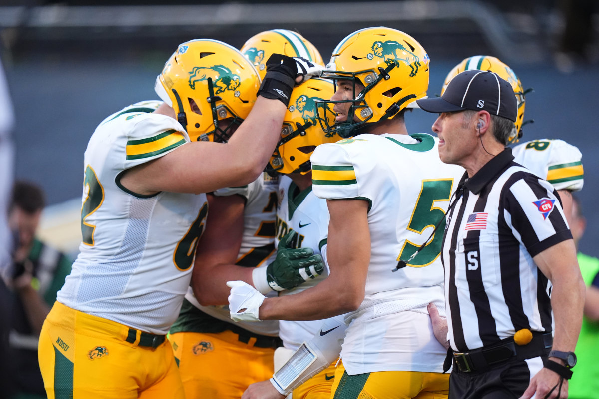 College Football Insider Names Eight Potential Pac-12 Expansion ...