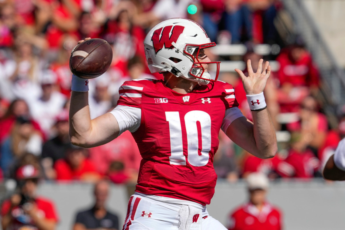 Notable College Football Quarterback Carted Off with Apparent Leg ...