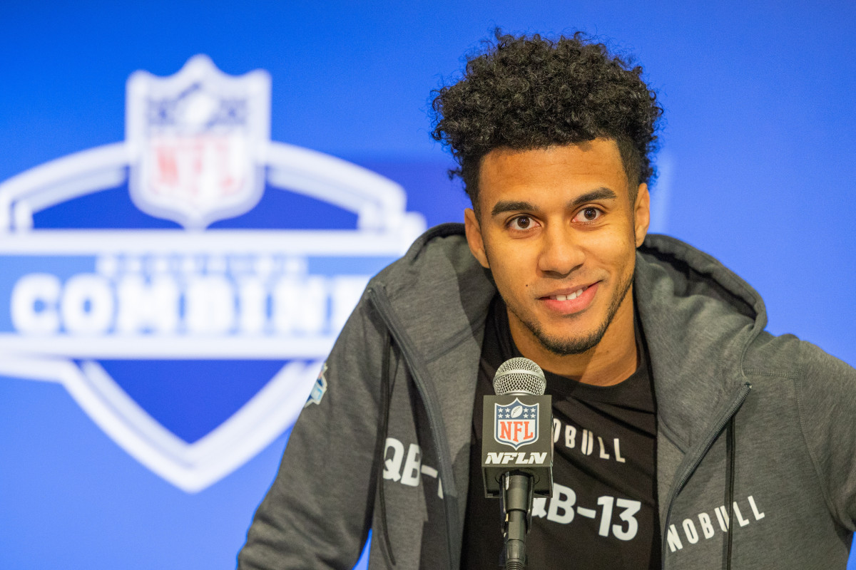 Jordan Travis Sends Message to Florida State Football Fans During ... Jordan Travis Sends Message to Florida State Football Fans During ...