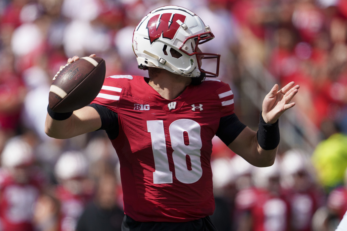 Braedyn Locke Auditioning to Become QB of the Future for Wisconsin ...