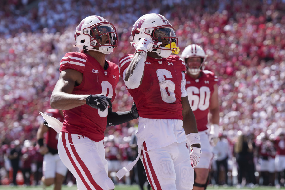 Wisconsin Football Betting Lines for Matchup Against No. 13 USC - Athlon Sports