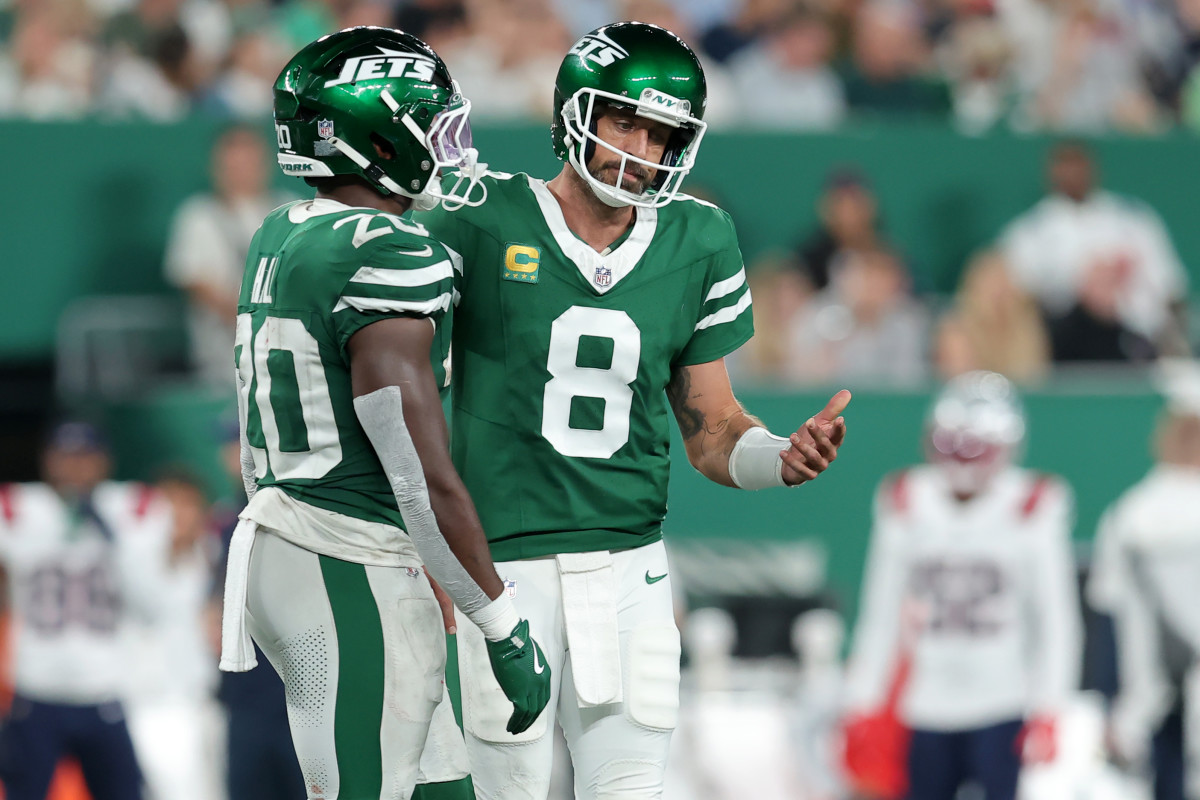 New York Jets Breece Hall Reacts Boldly To Quit Question - Athlon Sports