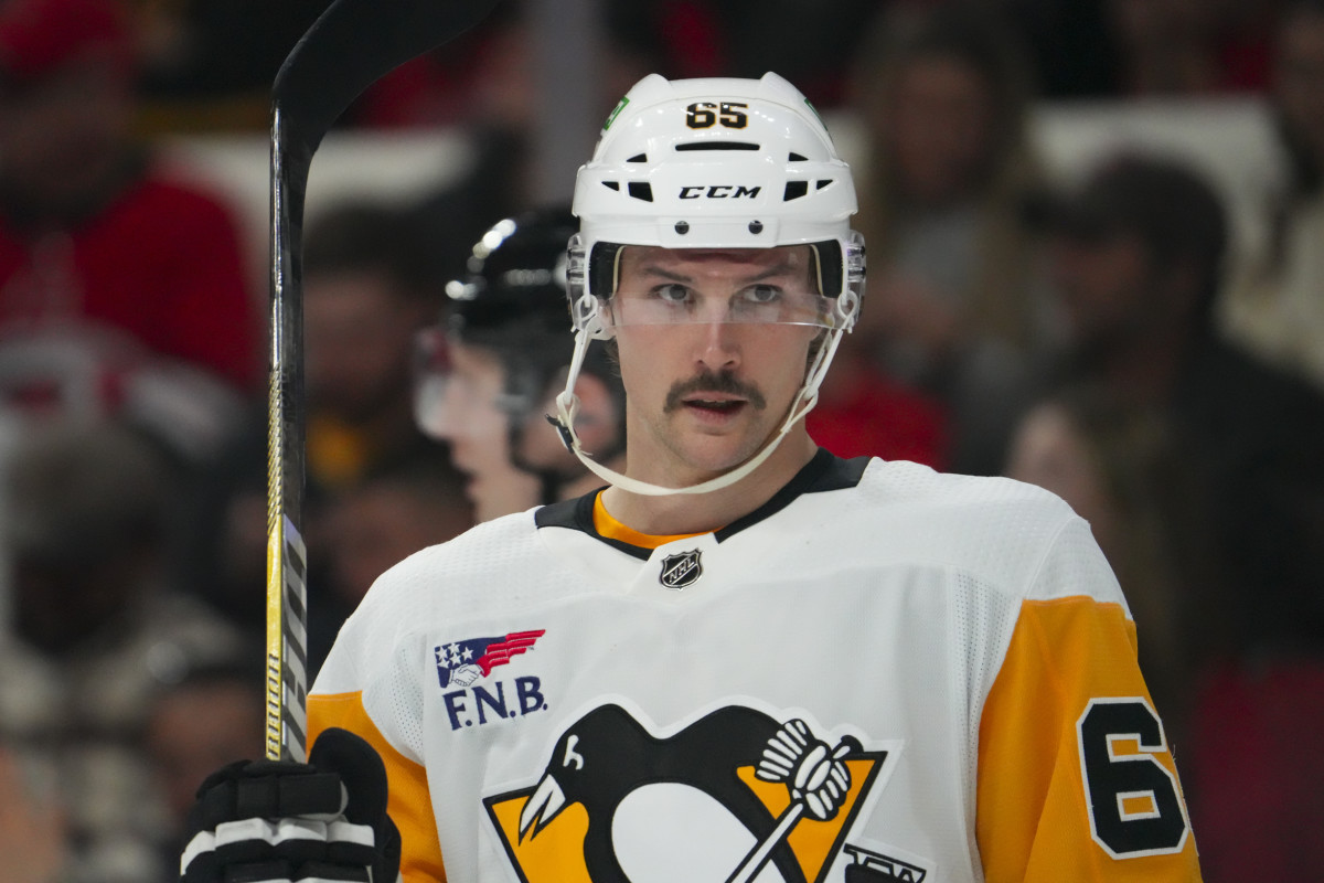 Penguins' Erik Karlsson Injury Update Offers 'No Real Clarity' - Athlon Sports