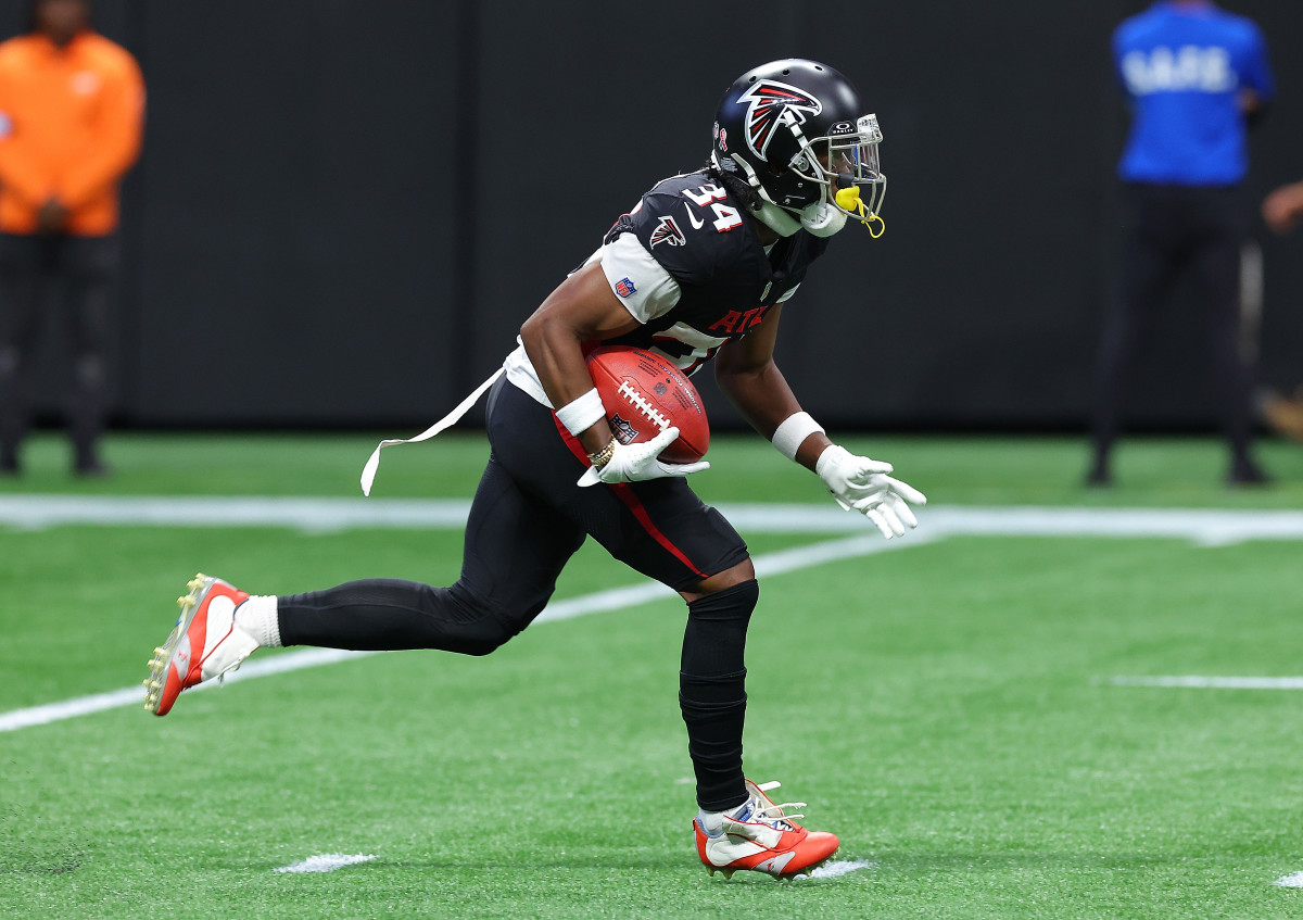 Cleat Heat: Which Atlanta Falcons Player Rocked the Best Custom Gameday ...