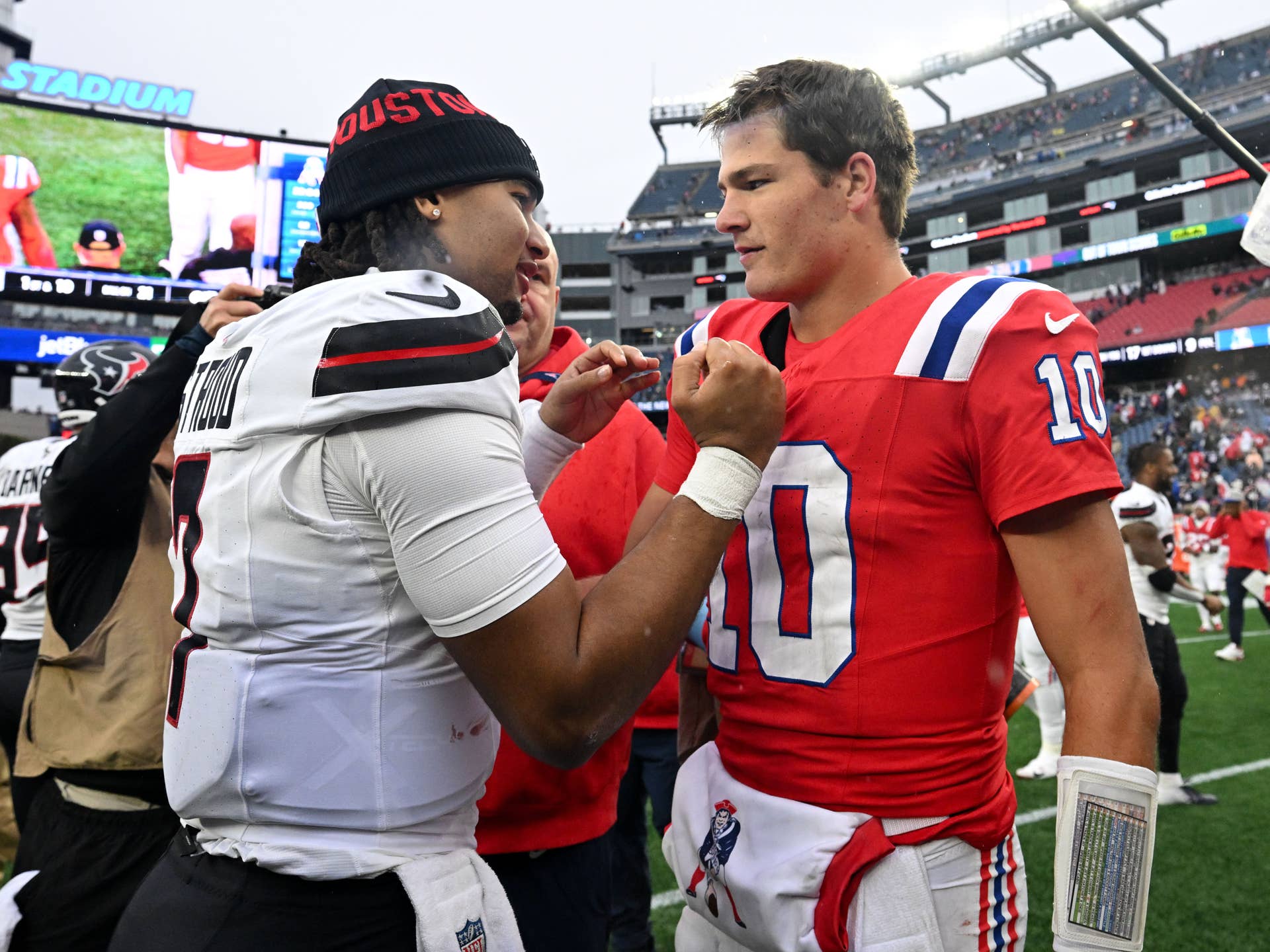 Patriots Trade Pitch Nets $230 Million QB To Rebuild Offense - Athlon ...