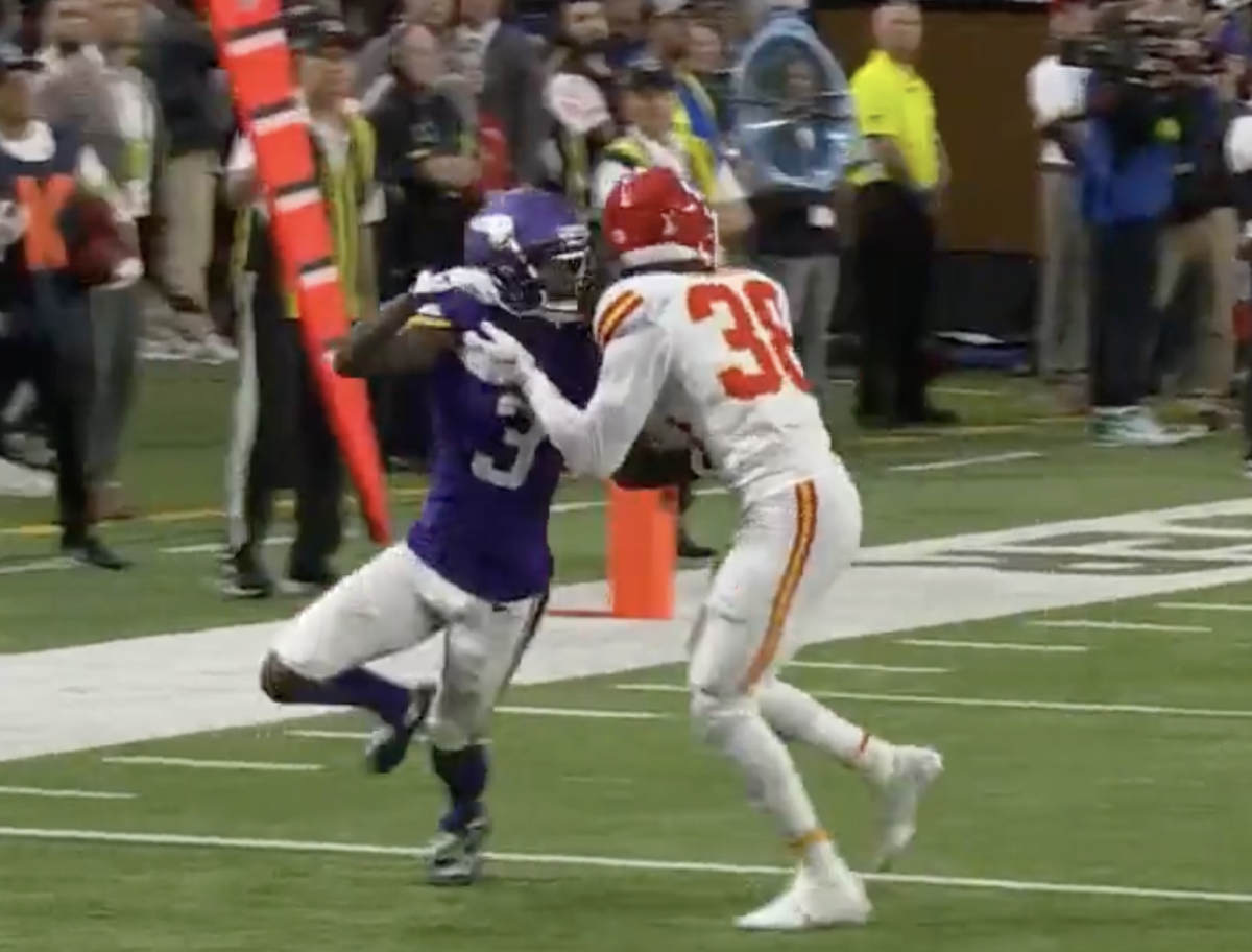 Vikings Fans Left Speechless By NFL Refs' Controversial Decision During ...