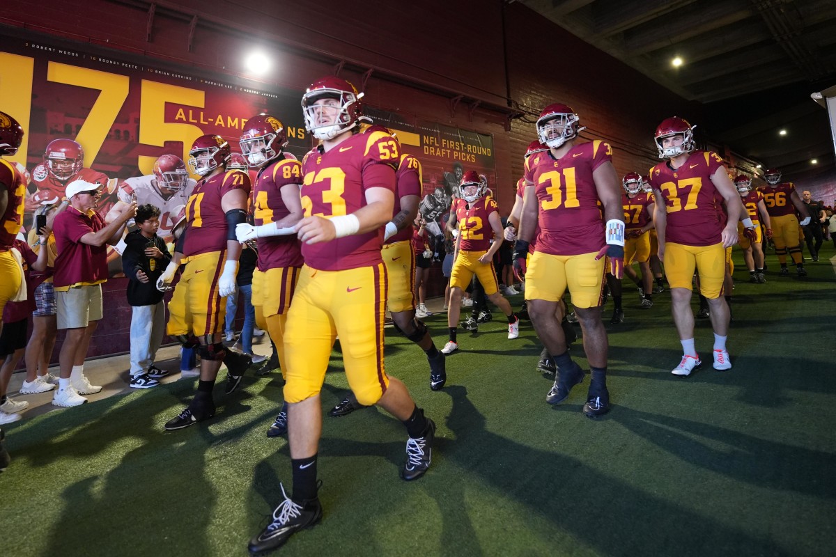 USC Makes Early Attempt to Recruit 2027 Star on SEC Radar - Athlon Sports