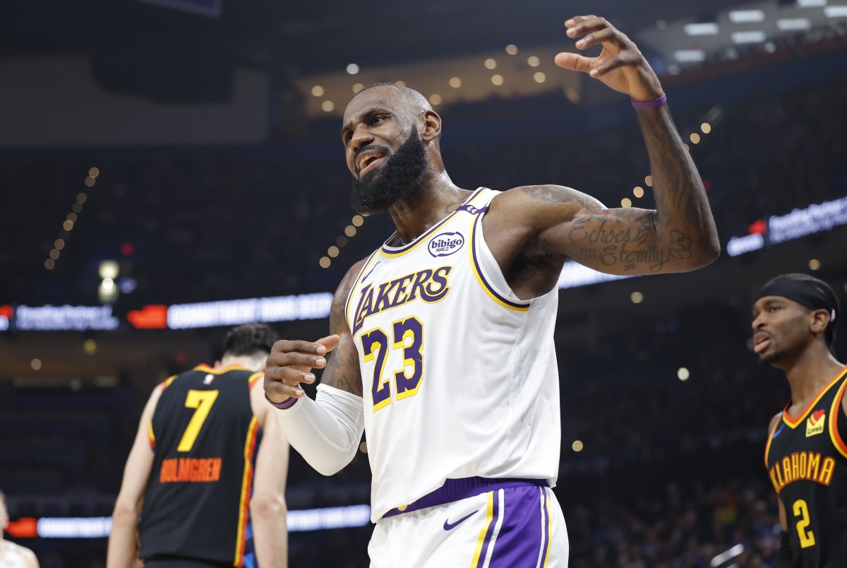 LeBron James Breaks Silence on Why He Leaves Court Early Before Lakers Games End - Athlon Sports
