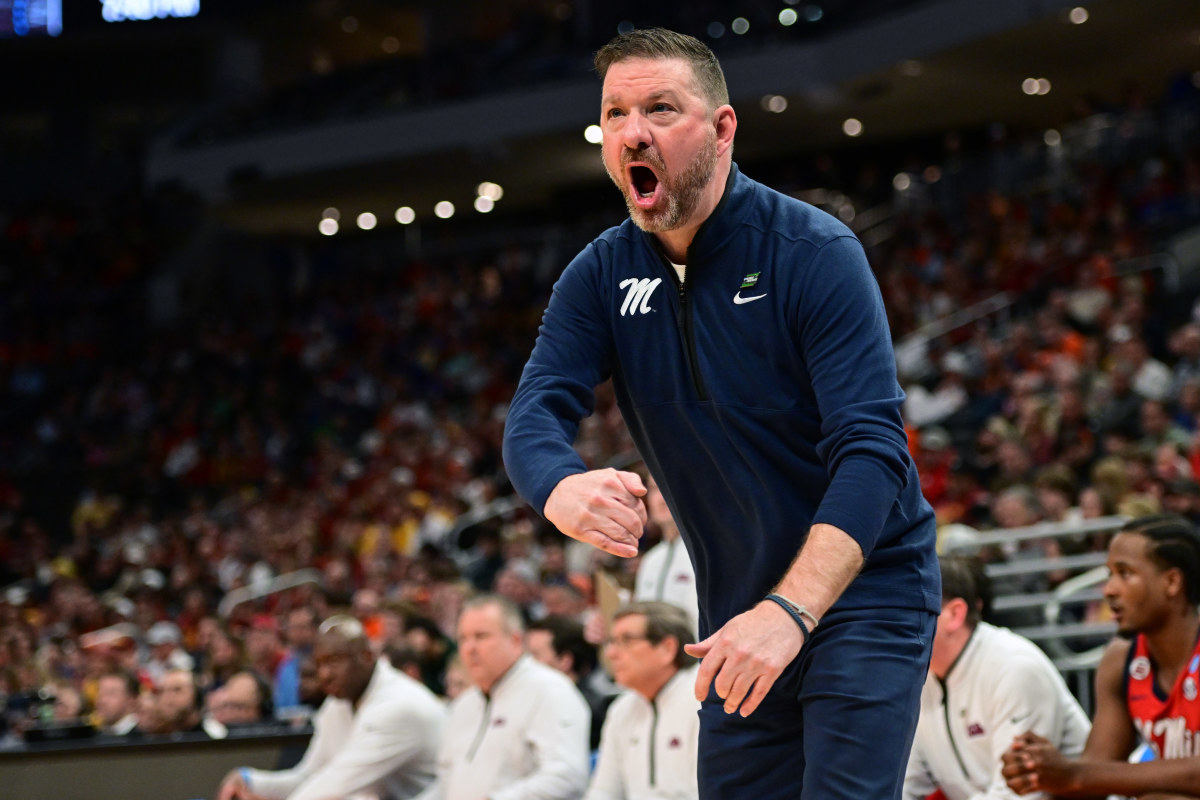 Chris Beard Sends Strong Message on All-American Ole Miss Transfer ...