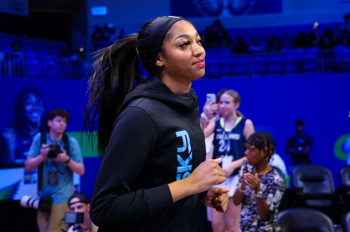 Angel Reese Saddened by News on Tuesday - Athlon Sports