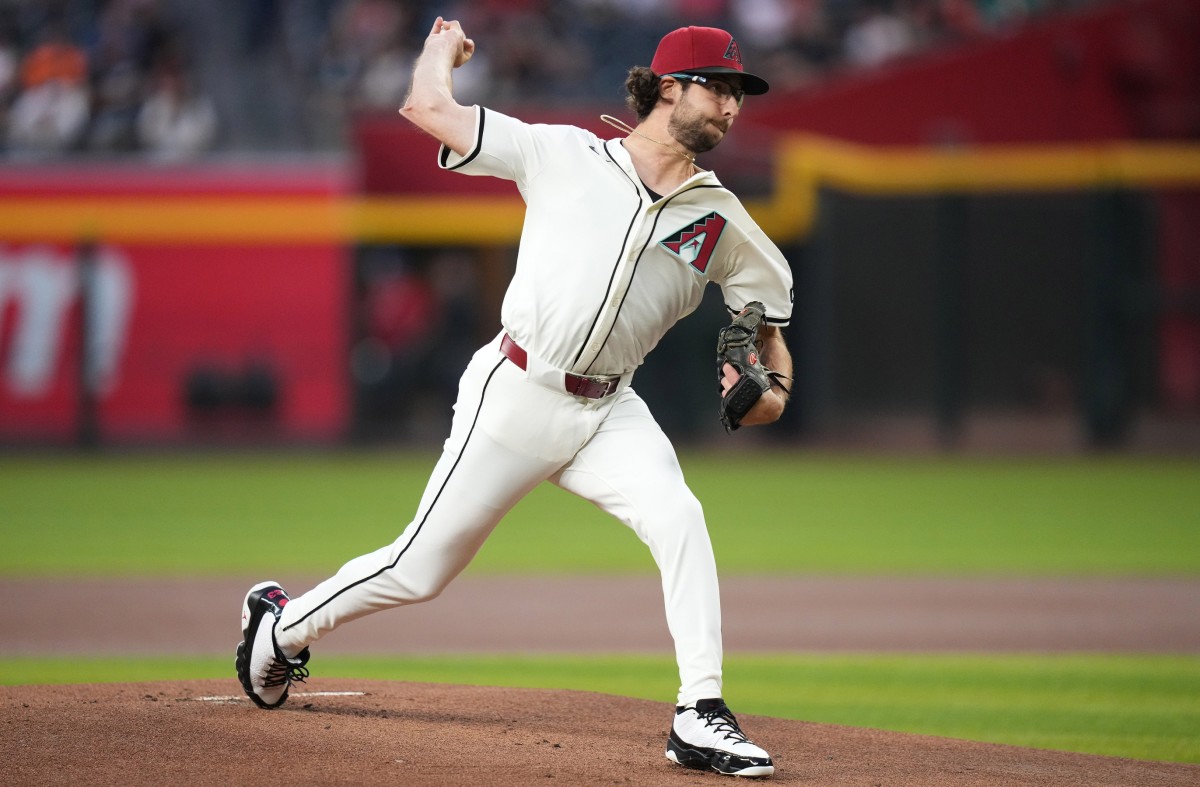 Yankees Eyeing an Intriguing Arm, Insider Says Trade is Possible ...