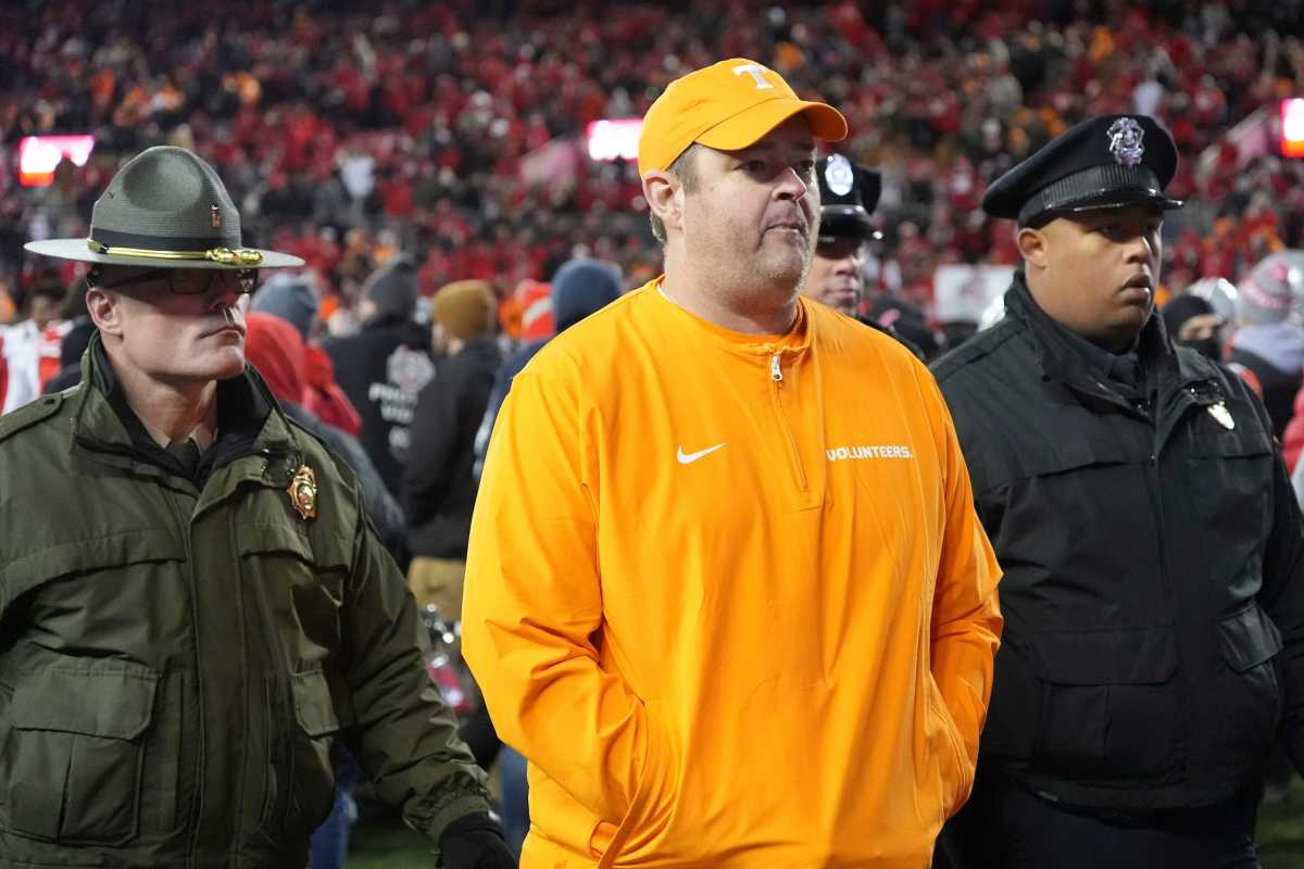 Tennessee Volunteers Begin 'Diligence' on Major Decision After Nico ...