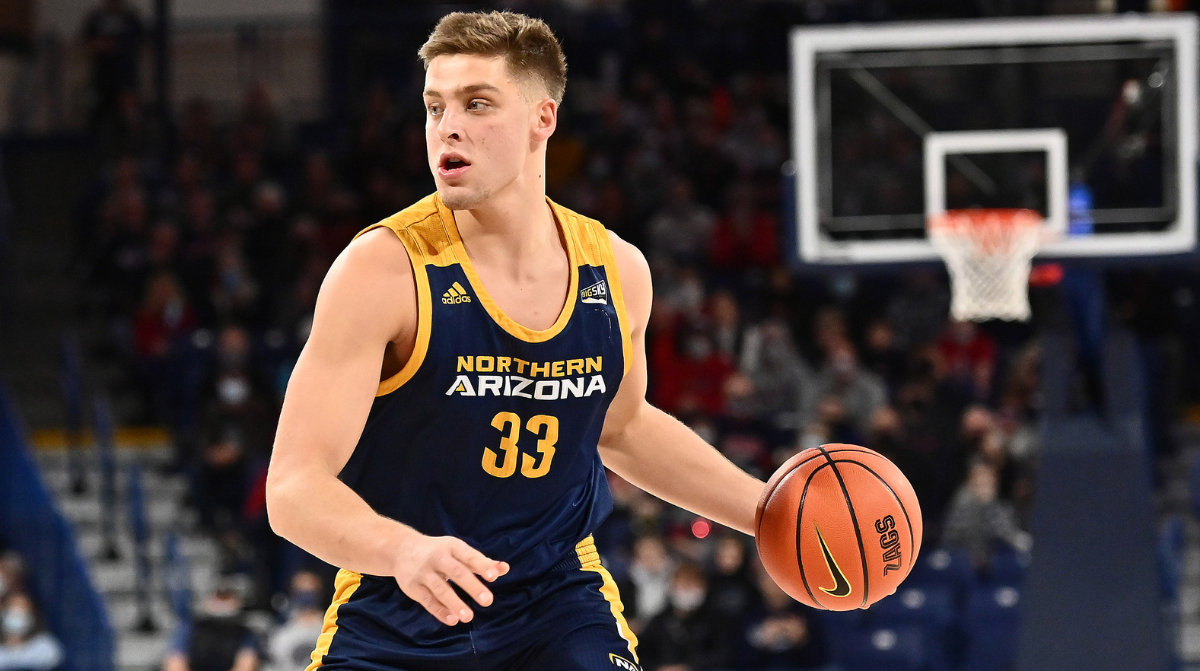 Notre Dame Lands Transfer Forward Carson Towt, Nation's Leading ...