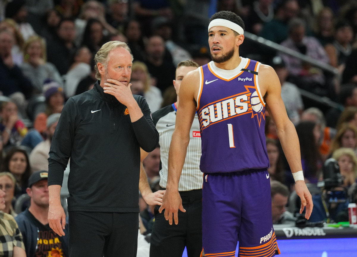 Suns Owner Takes Shot, Places Blame on Mike Budenholzer After Terrible ...