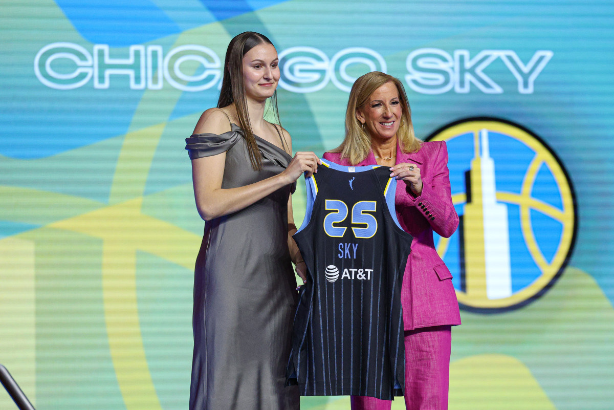 Chicago Sky Send 6-Word Message to New Player Amid Major Uncertainty ...