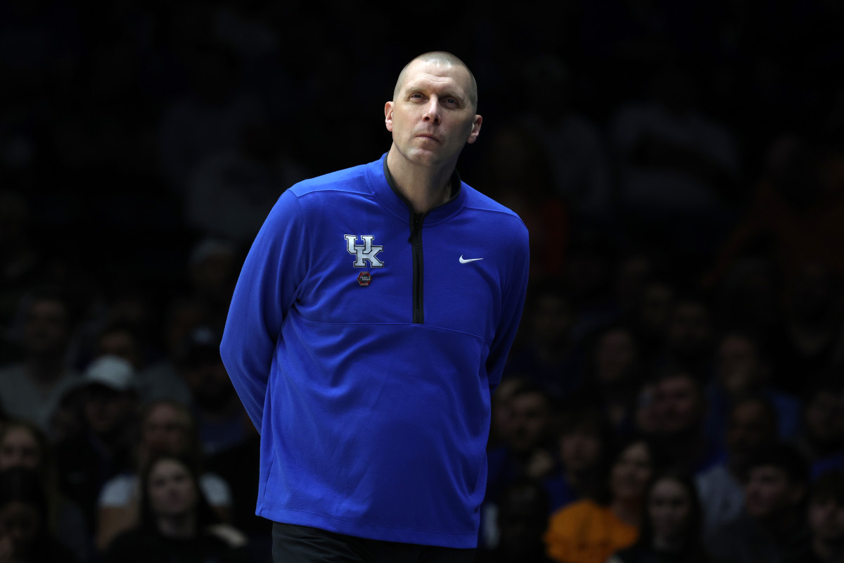 Mark Pope Visits 4-Star Recruit at His Home Amid Kentucky Rumors ...