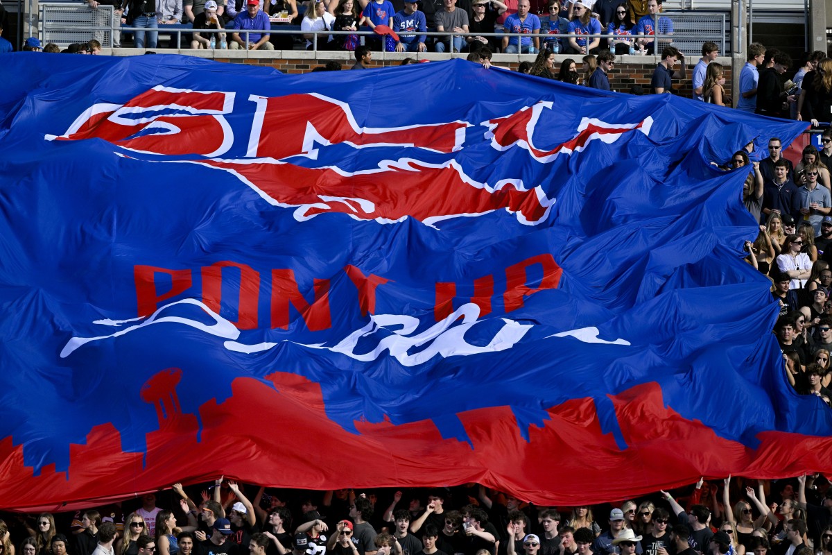 Former SMU DL Shows True Colors in New Role - Athlon Sports