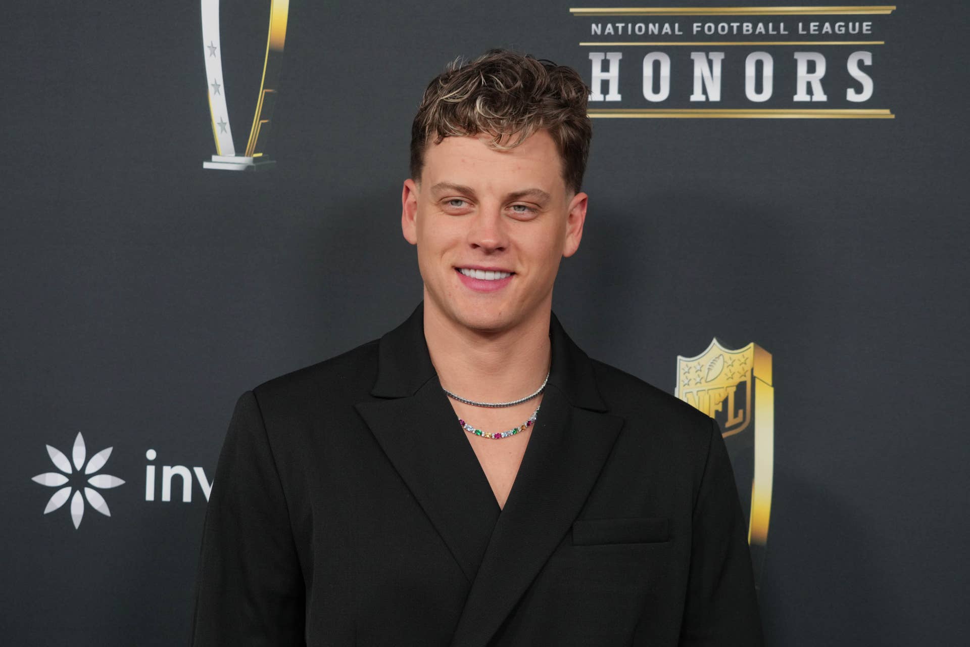 Joe Burrow's Met Gala Post Fuels Thirst Trap Frenzy - Athlon Sports