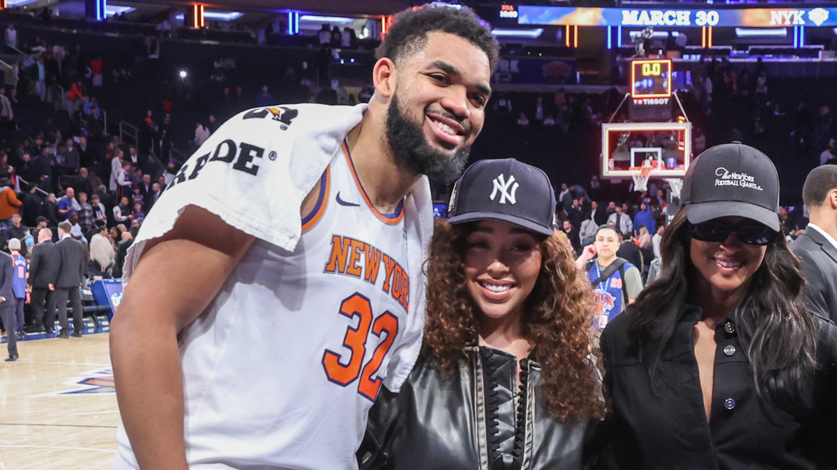 Karl-Anthony Towns' Girlfriend Jordyn Woods Shows off New Look Ahead of Playoffs - Athlon Sports