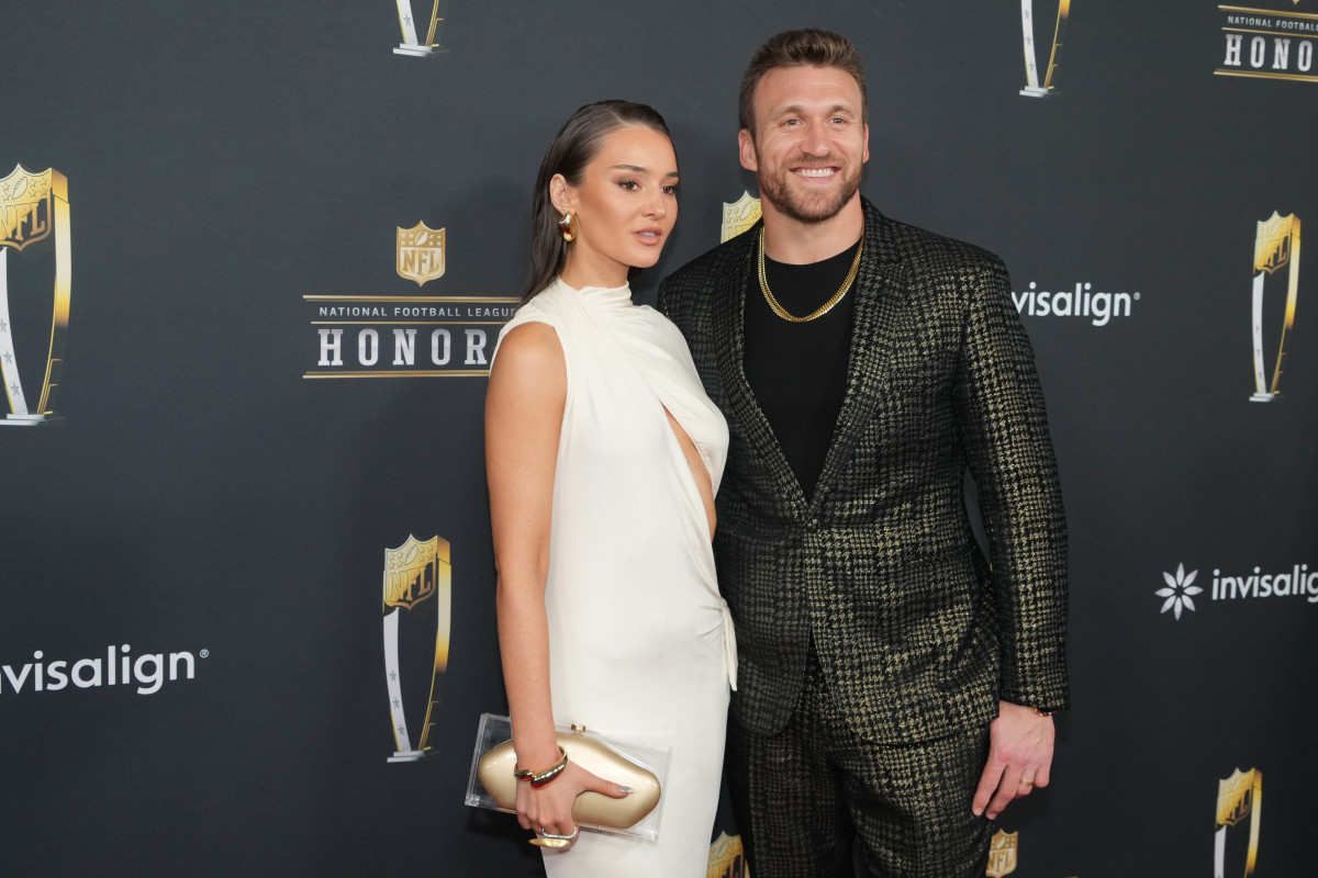 Kyle Juszczyk's Wife Gets Real on Oscar Winner Zoe Saldaña's Met Gala Appearance - Athlon Sports