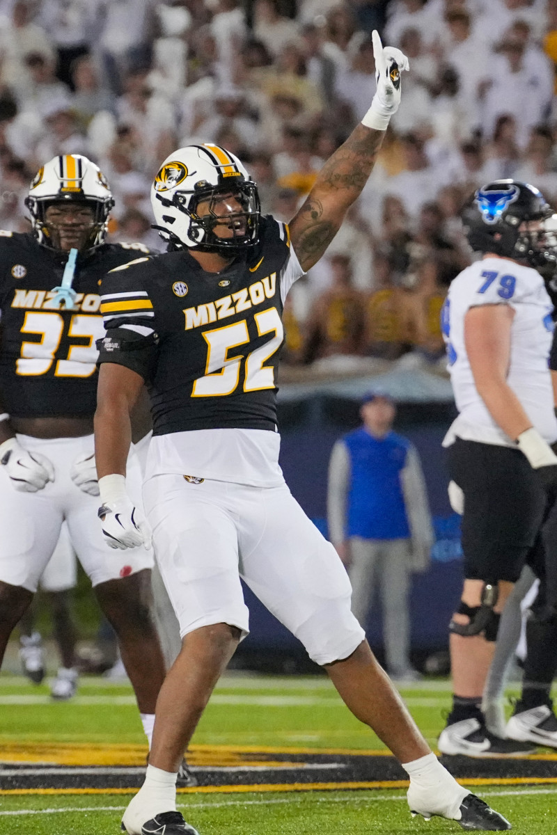 Former Missouri DE who entered college football transfer portal commits ...
