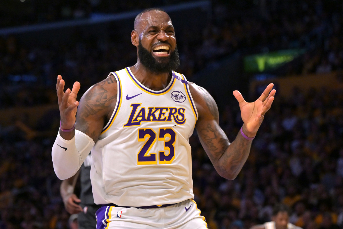 Lakers Make Telling Move With LeBron James After Game 1 Loss - Athlon Sports