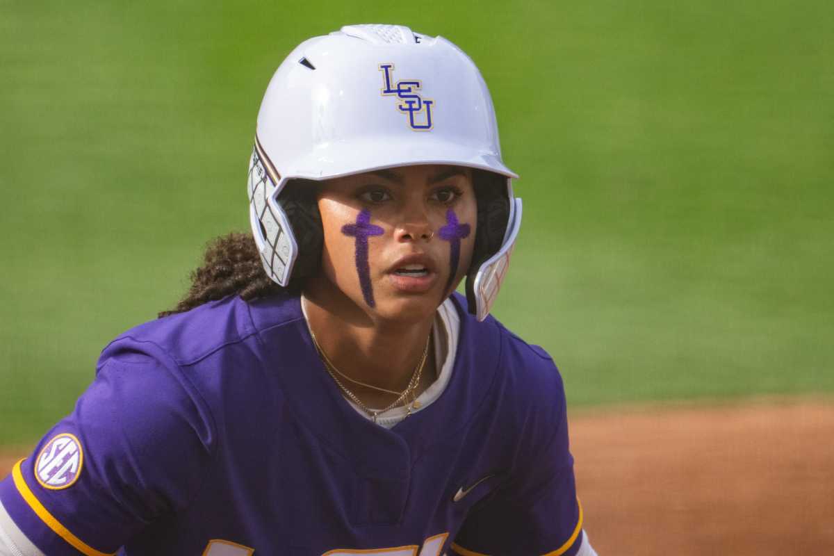 LSU Softball Gets Big Win - Athlon Sports