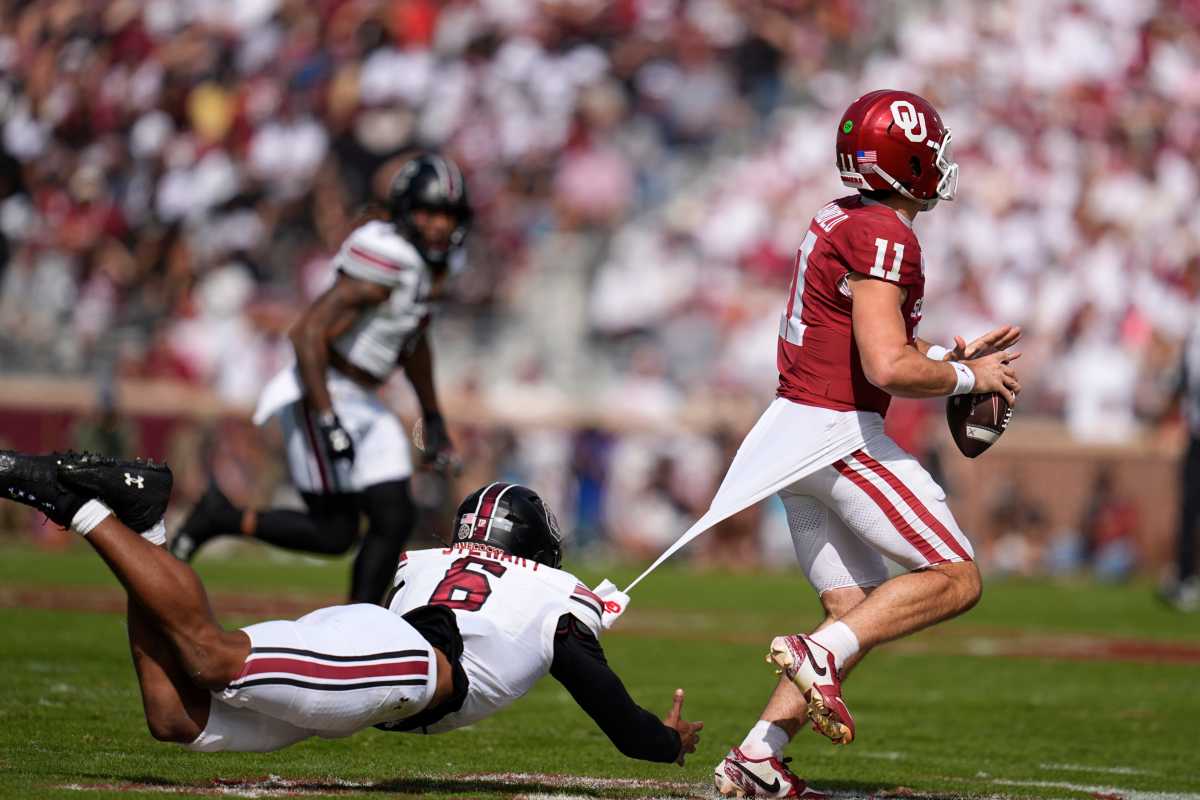 South Carolina's Dylan Stewart 'Most Fearsome Pass-Rusher in College ...