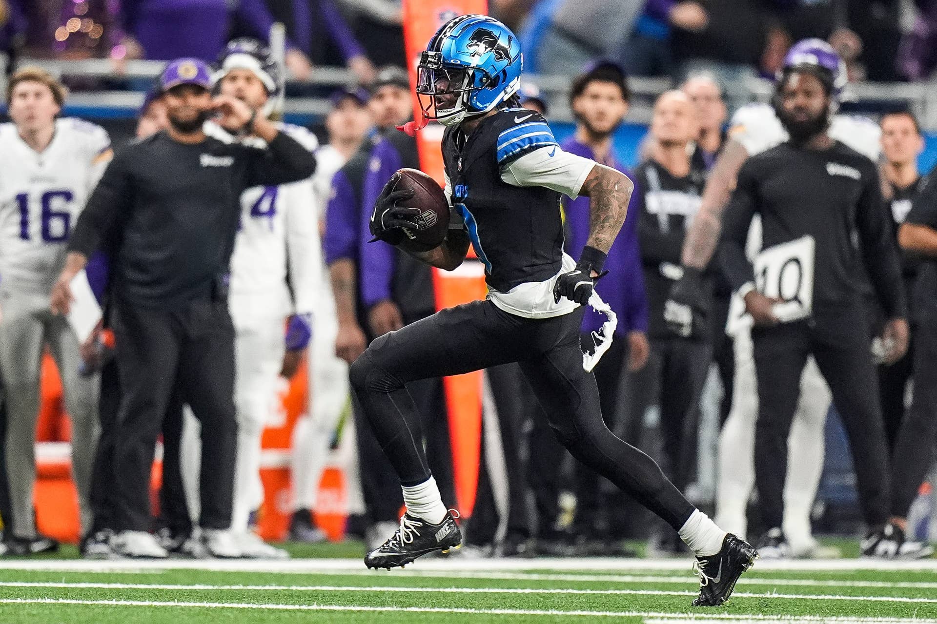 Detroit Lions' Jameson Williams Shows up for Workouts Amid Trade Rumors ...