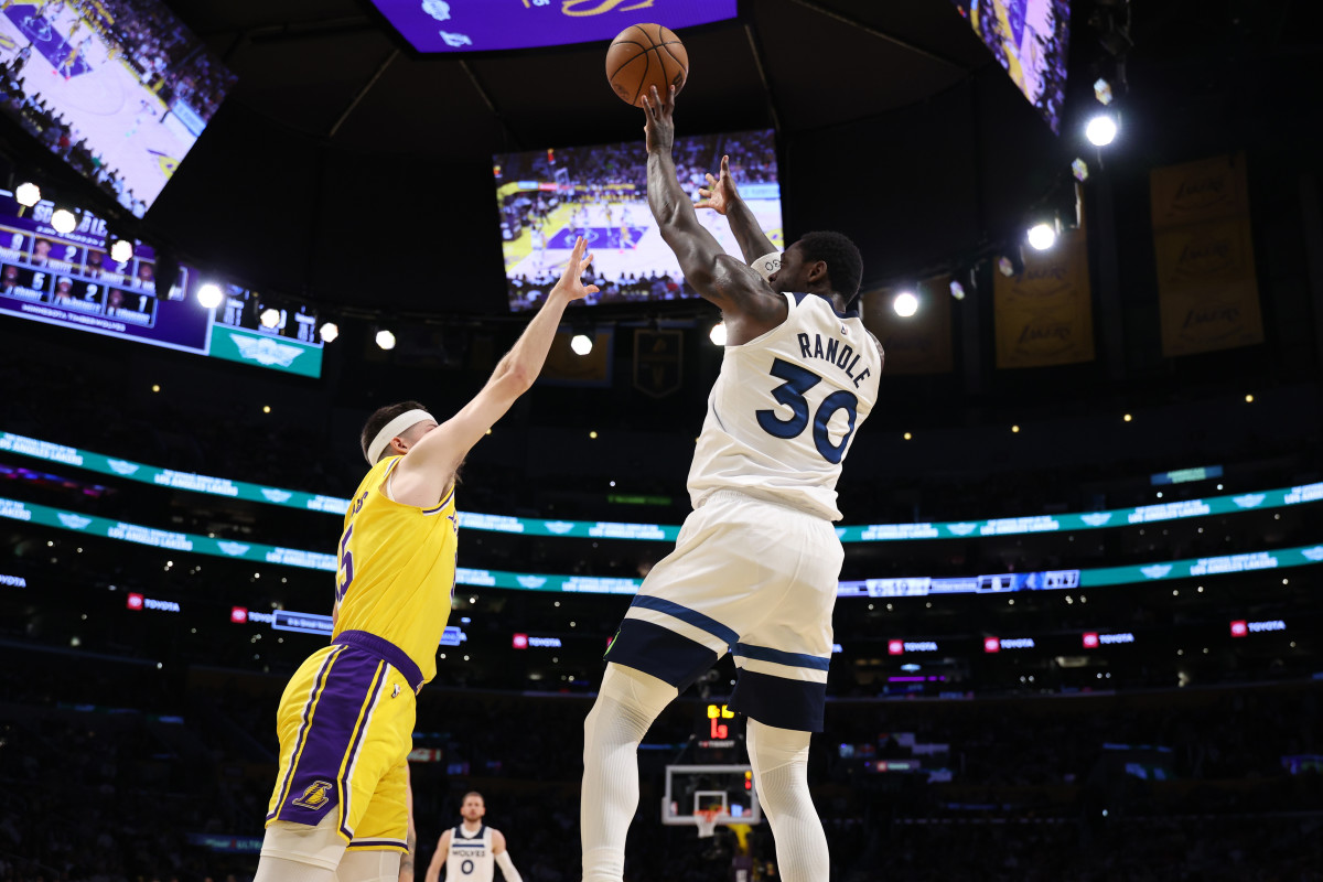 Randle's Injury Helped Him Play Better For The Timberwolves - Athlon Sports