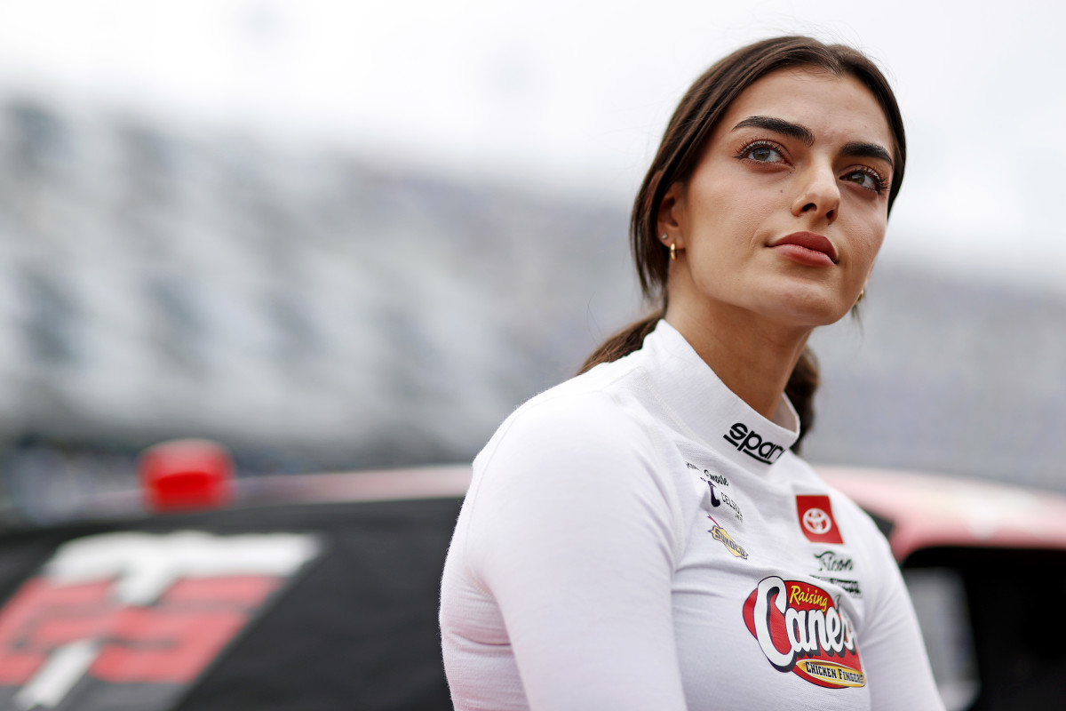 Toni Breidinger Announces Partnership With Kendall Jenner's 818 Tequila ...