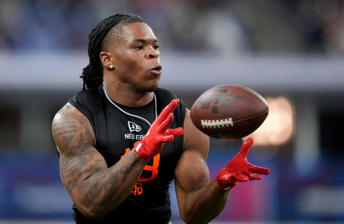 Browns RB Quinshon Judkins Goes Viral for Bathroom Moment During NFL ...