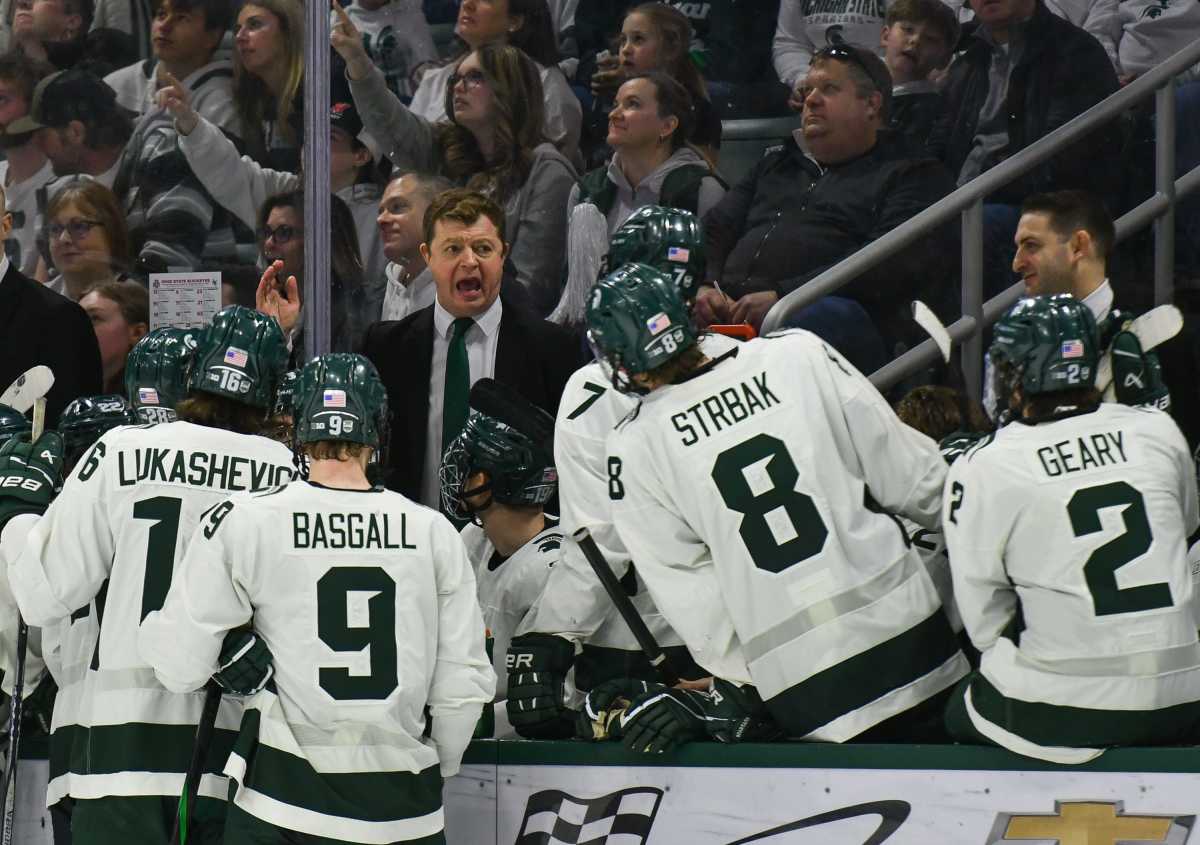 9 Michigan State Hockey Players Earn Team Honors - Athlon Sports