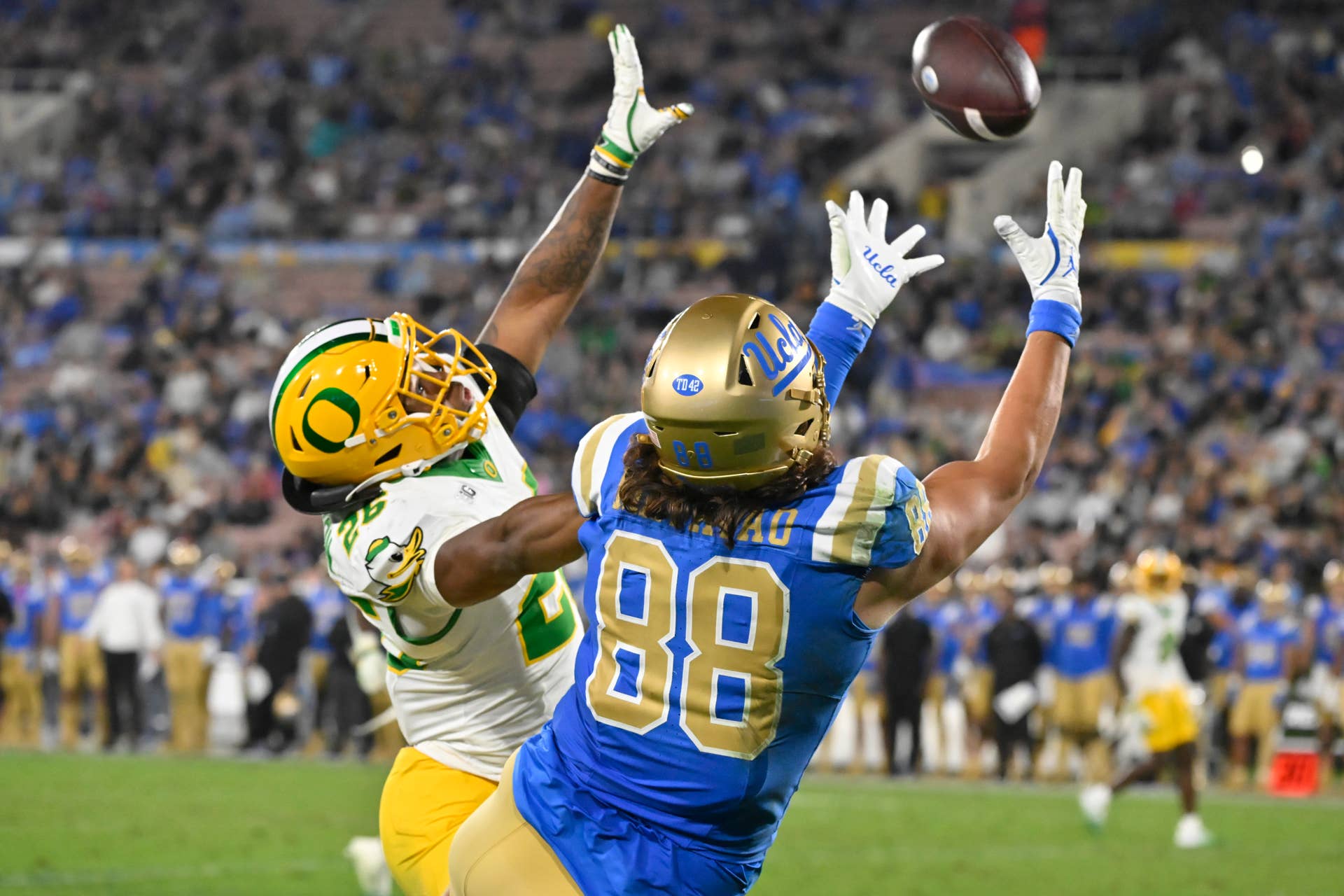 What UCLA Draft Pick Moliki Matavao Adds To The Saints - Athlon Sports