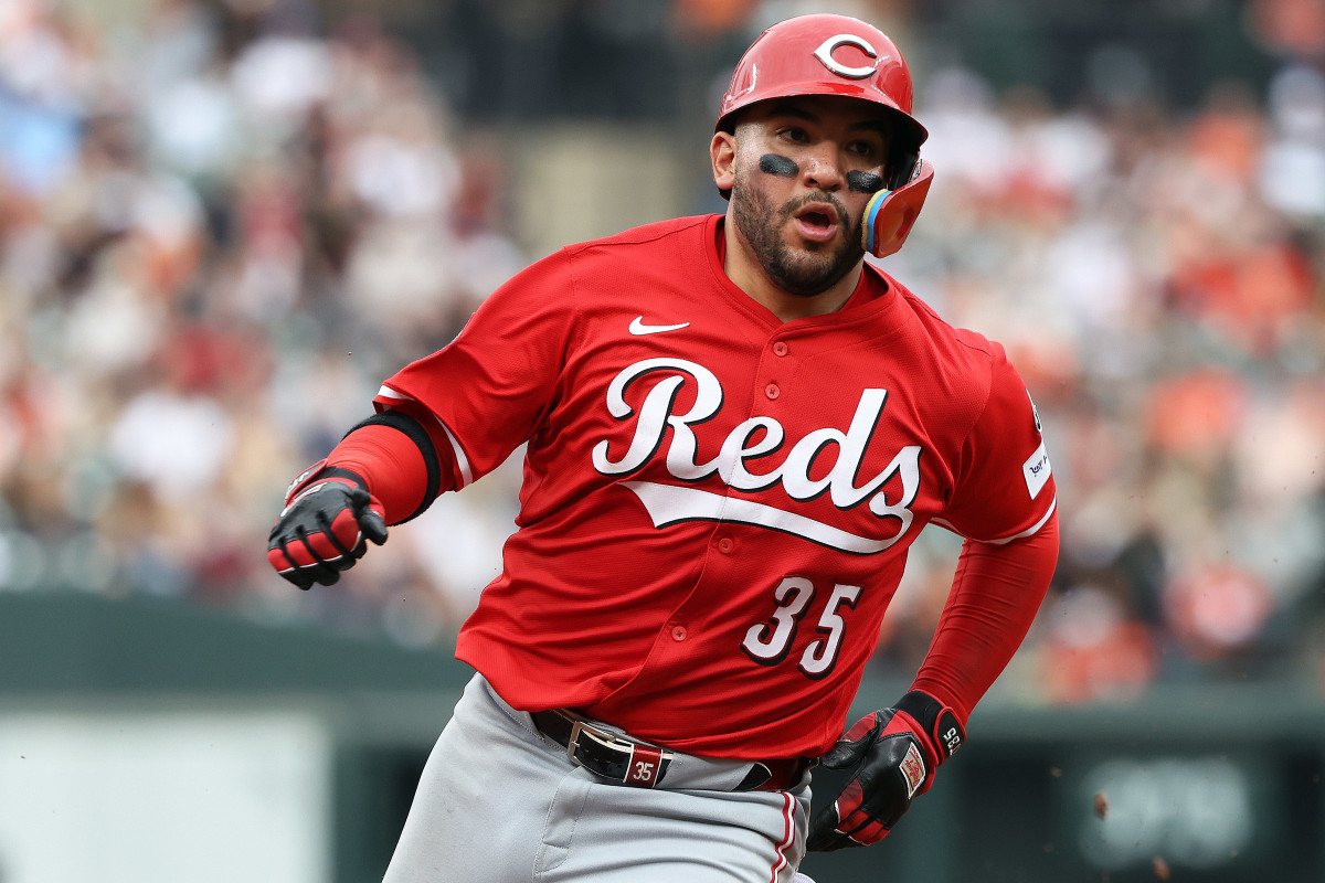 Former Yankees All-Star Turning Heads After New Contract - Athlon Sports